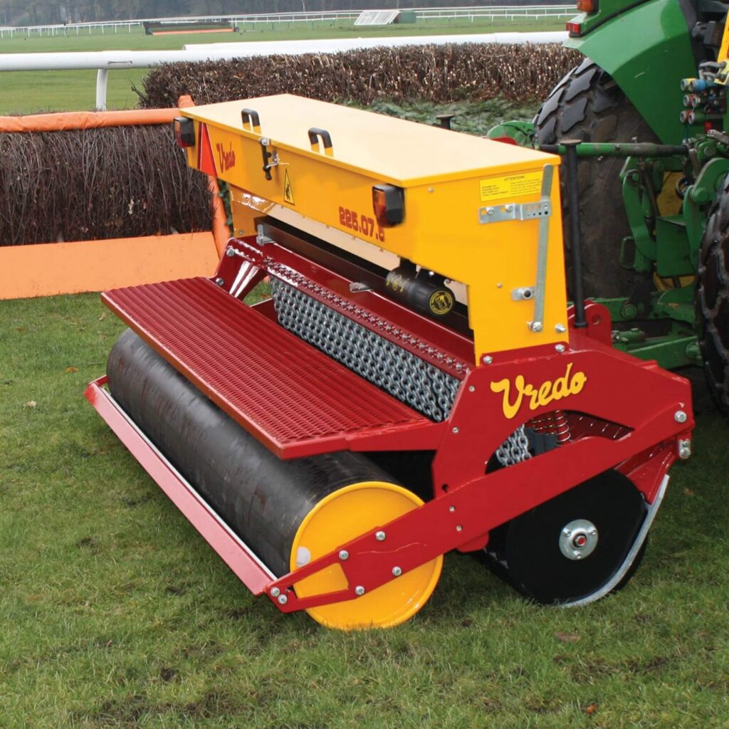 VREDO 2.5M SEEDER - Turfleet Hire